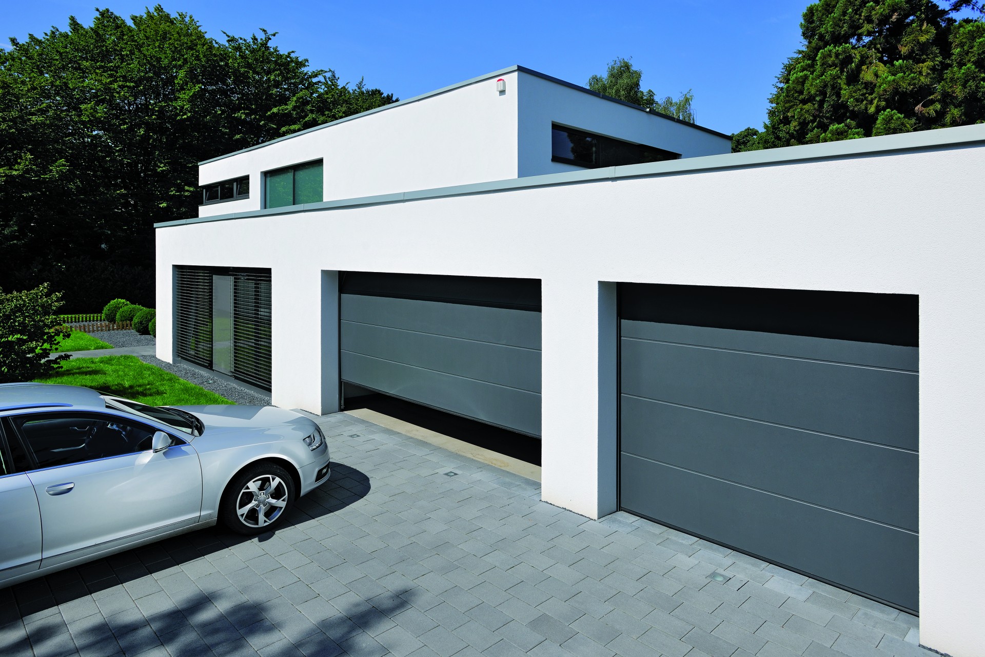 Portoni per Garage | Rizzi Infissi | Porte e finestre su misura